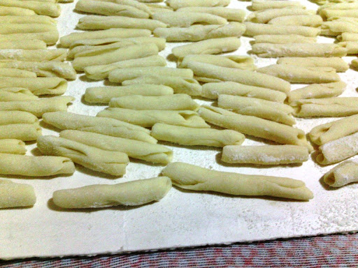 Fusilli - Como hacer Fusilli al fierrtio - Pasta Italiana - Fideos fusilli